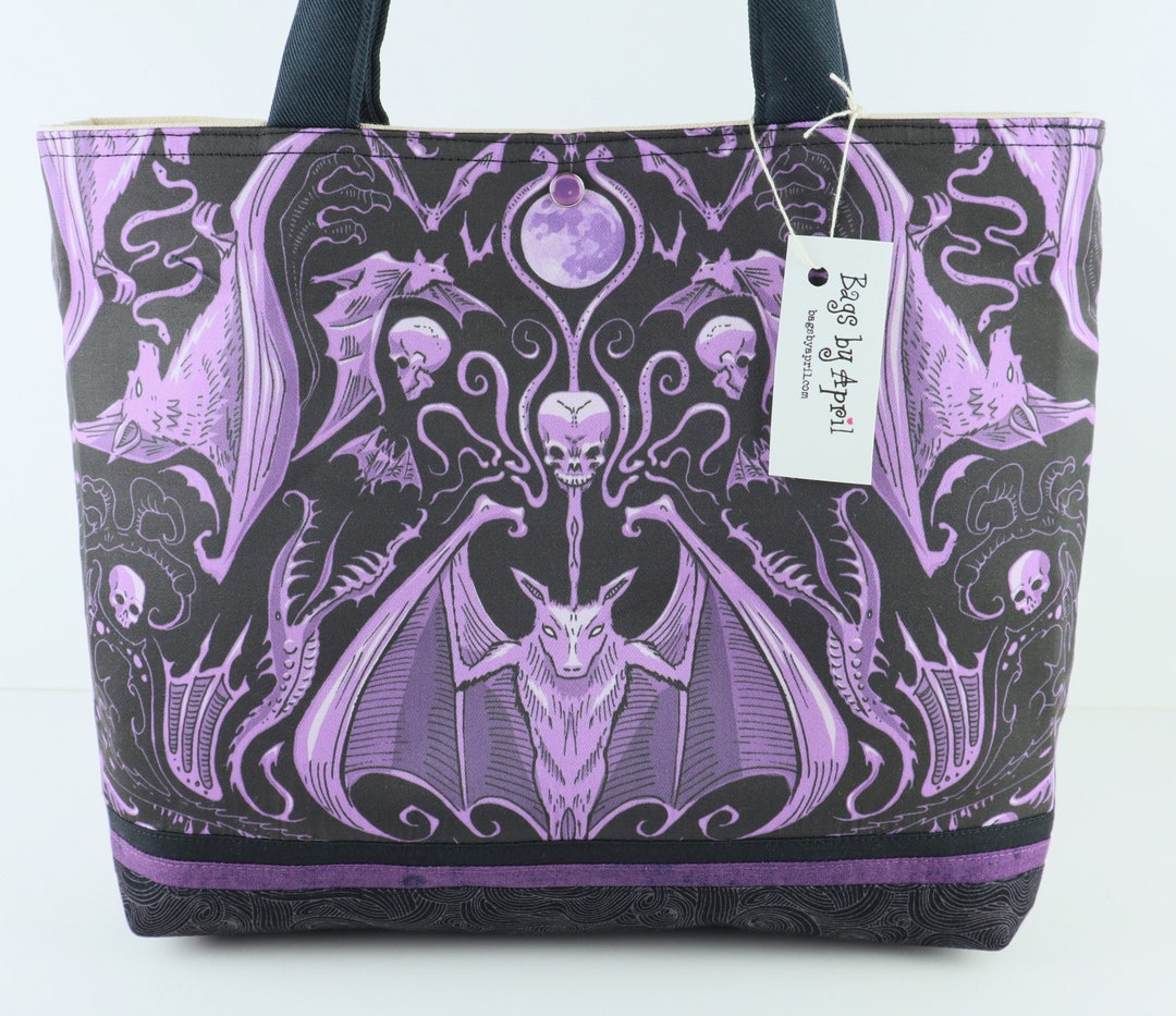 Vampire Bat Shoulder Bag Purse Spooky Halloween Handbag Bats and Skulls ...