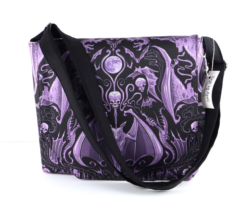 Vampire Bat Messenger Bag Spooky Halloween Crossbody Style Bats and ...