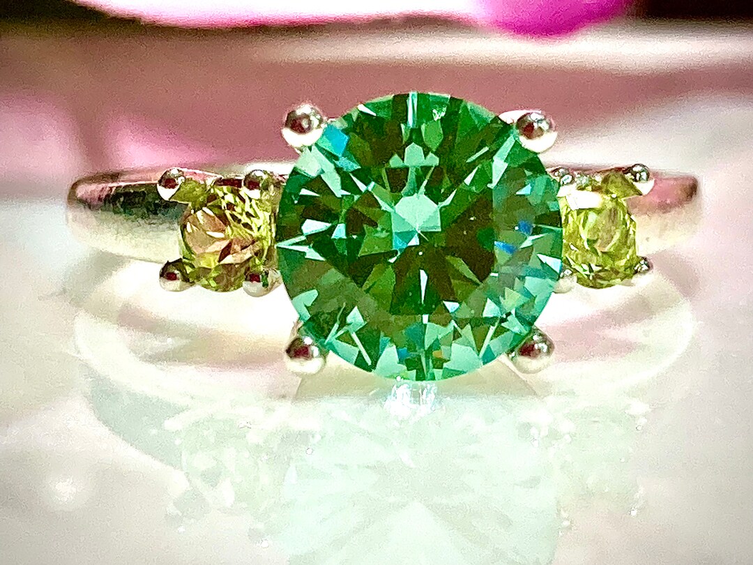 Emerald Green Spinel 8mm 2 Carat and Natural Peridot Accents 3mm/2.20 ...