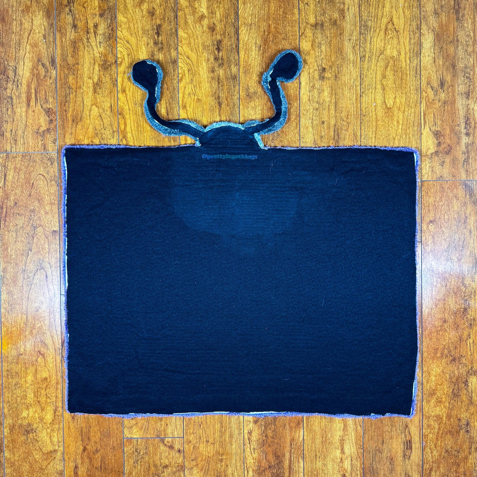 Old School CRTV W/ Bunny Ear Antenna No Signal Screen Floor Rug 100% ...