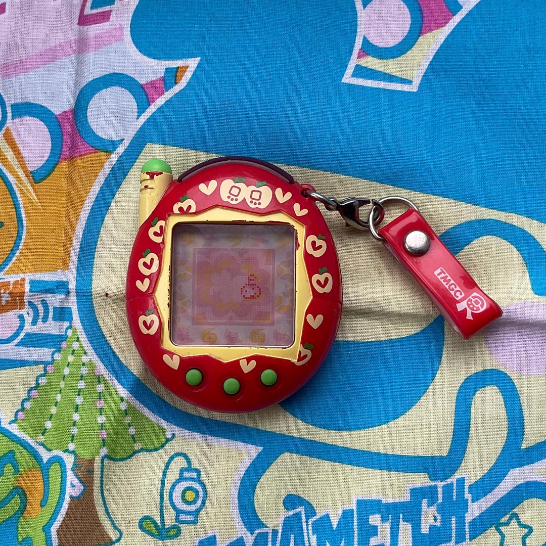 Tamagotchi - Akai, Apples (red) - Etsy