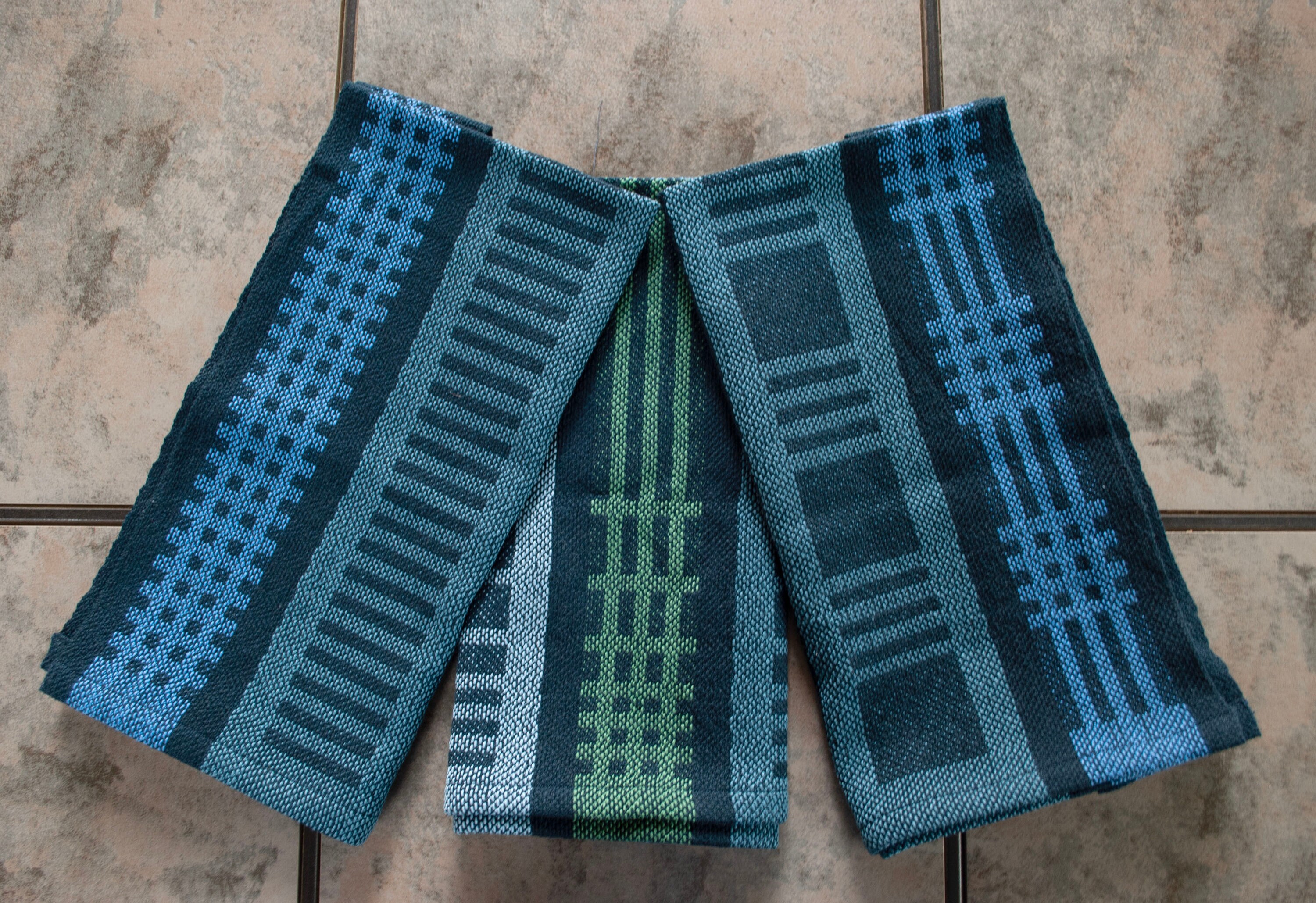 Rhythm and Blues Turned Taqueté Towels Weaving Pattern for 8 Harnesses ...