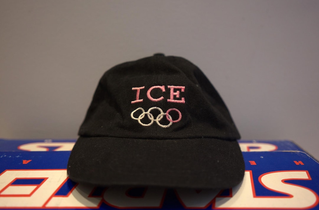Labatt Ice-beer Snapback / Vintage Hat Cap / Black & Pink / 1990's ...