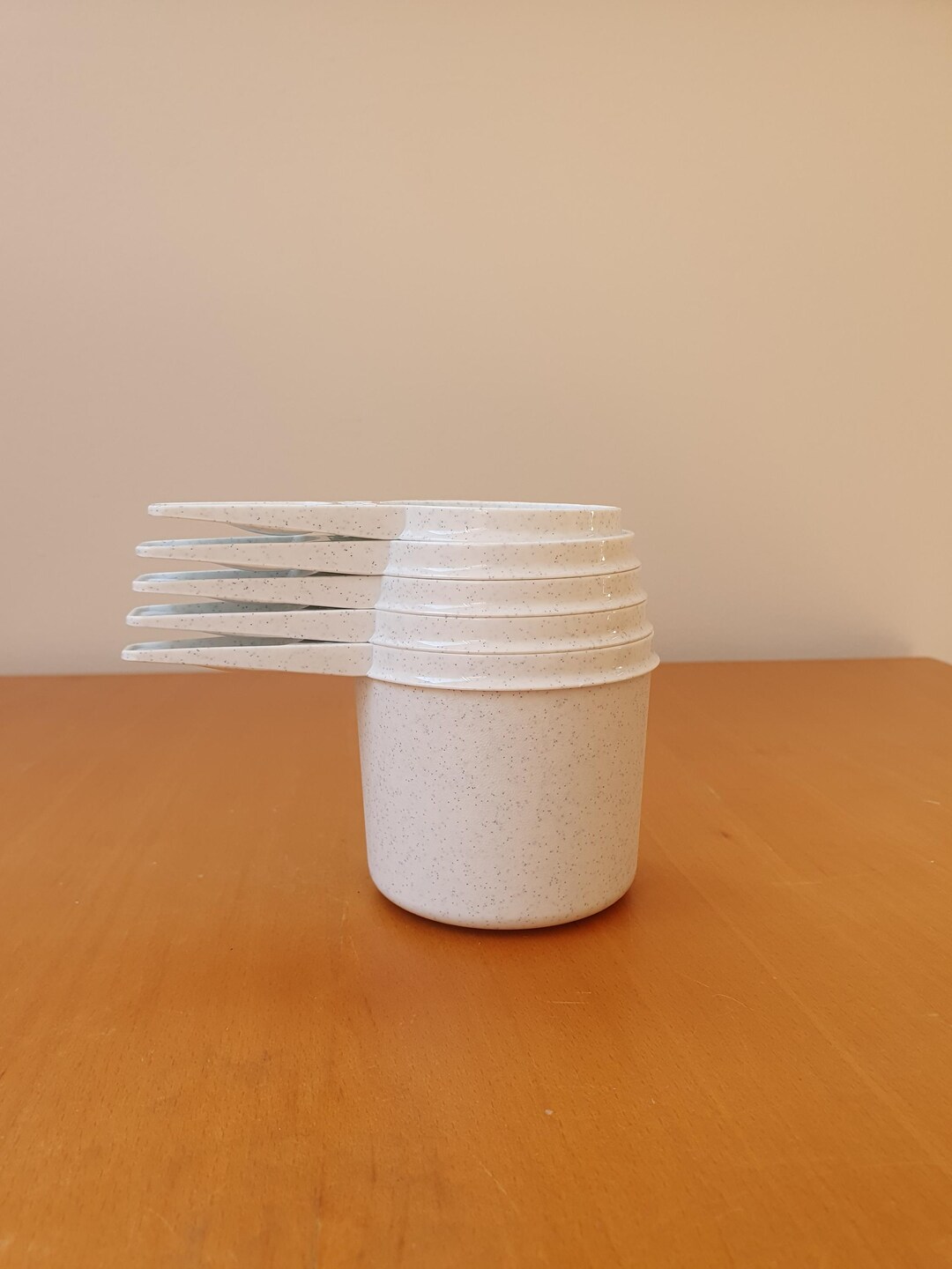 Speckled White Vintage Tupperware Measuring Cups, Set of 5 - Etsy