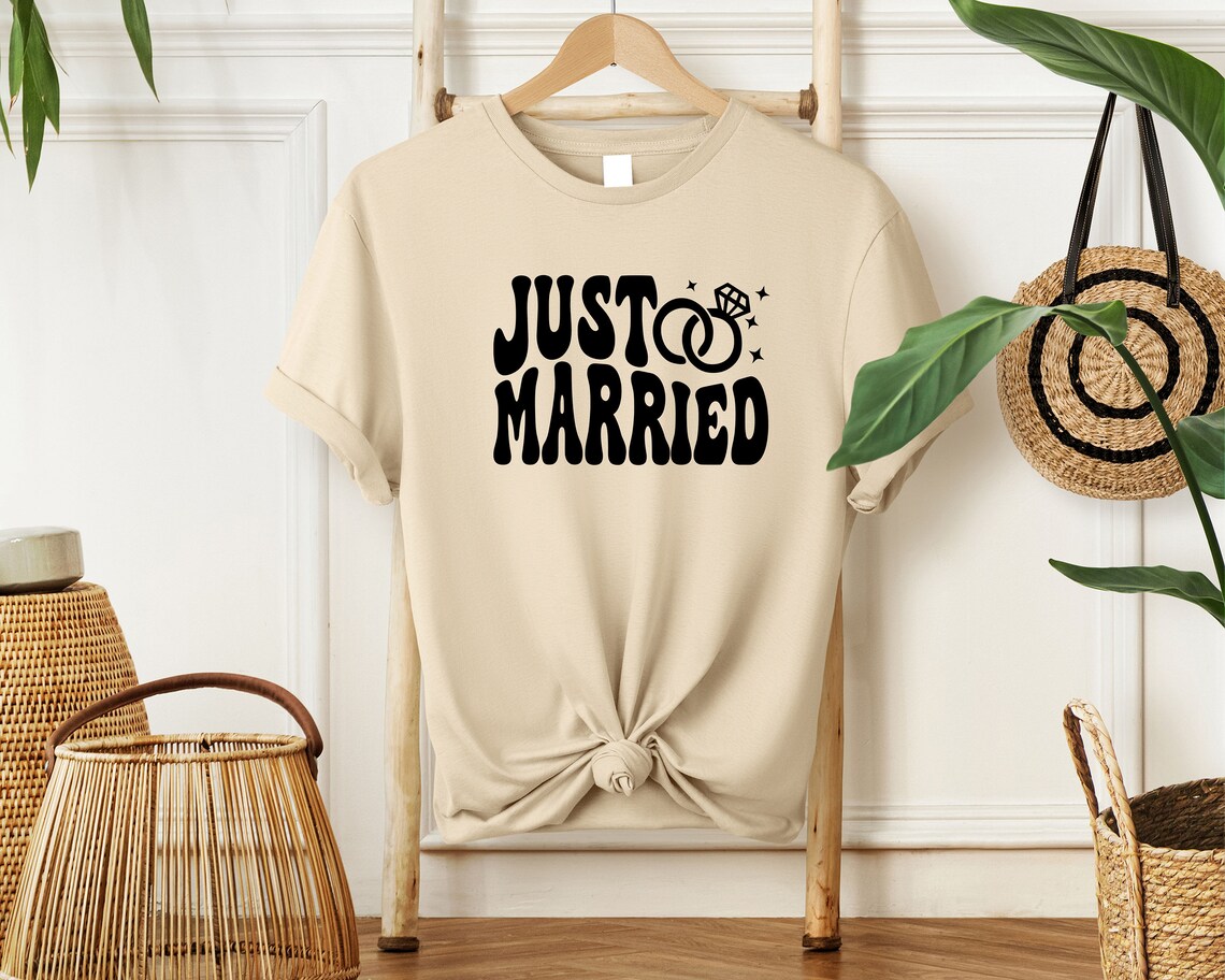 Just Married T-shirt, Newlywed Shirts, Wedding Shirt, Wife and Hubs ...