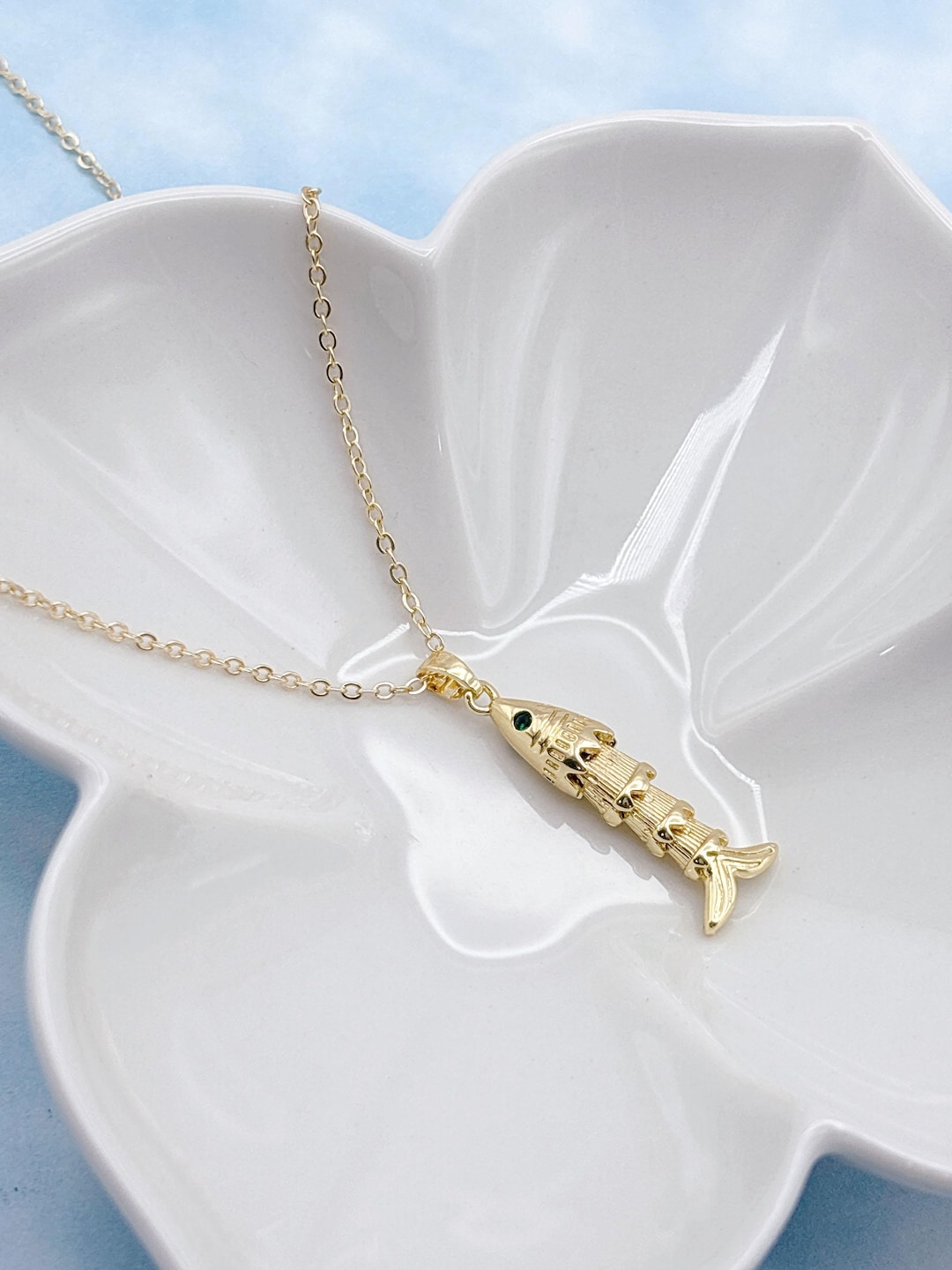 3D Movable Fish Necklace. Gold Minimalist Fish Pendant Necklace. Fish ...