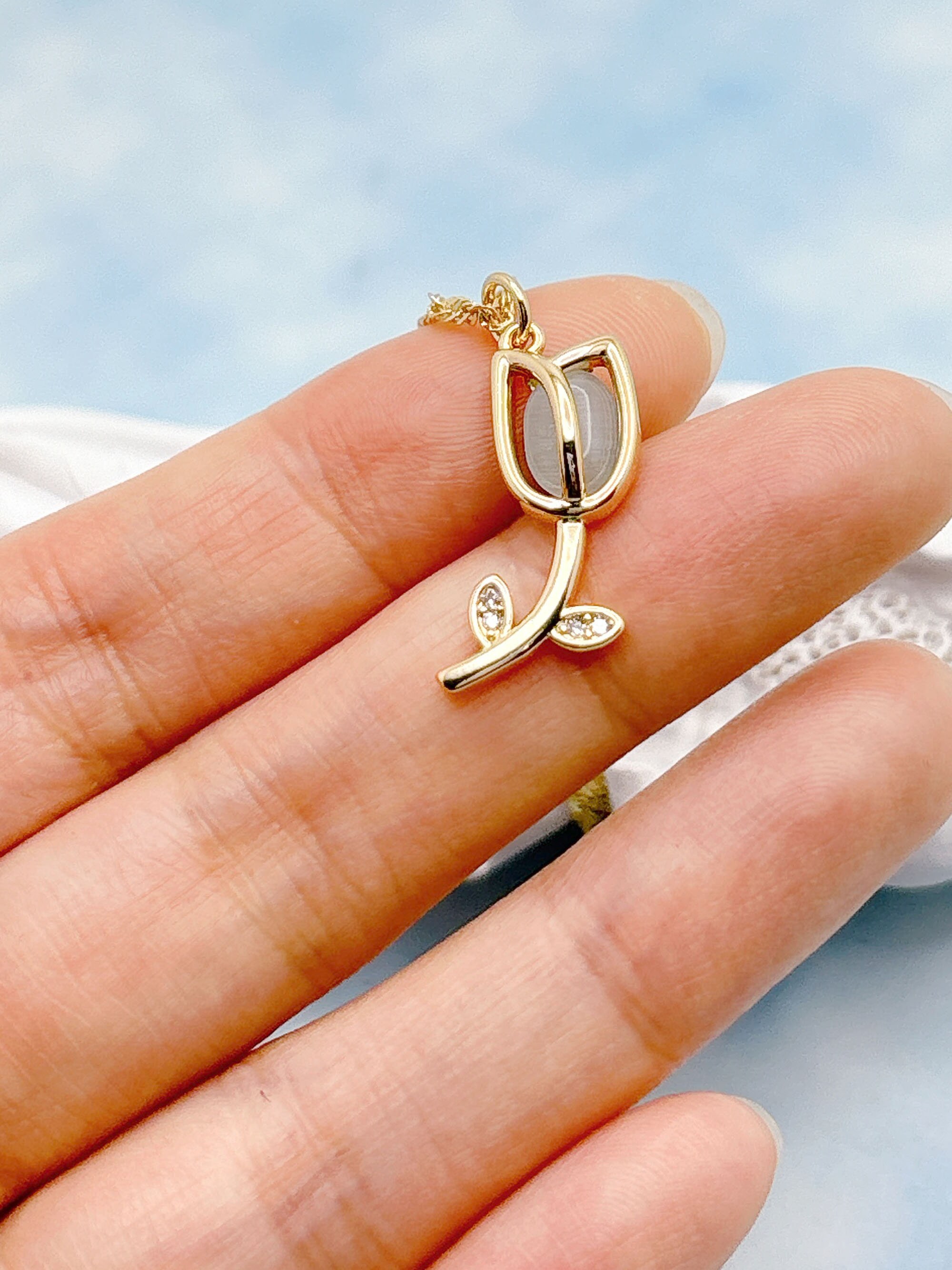 Tulip Charm Necklace. Tulip Flower Pendant Necklace. Floral Jewelry ...