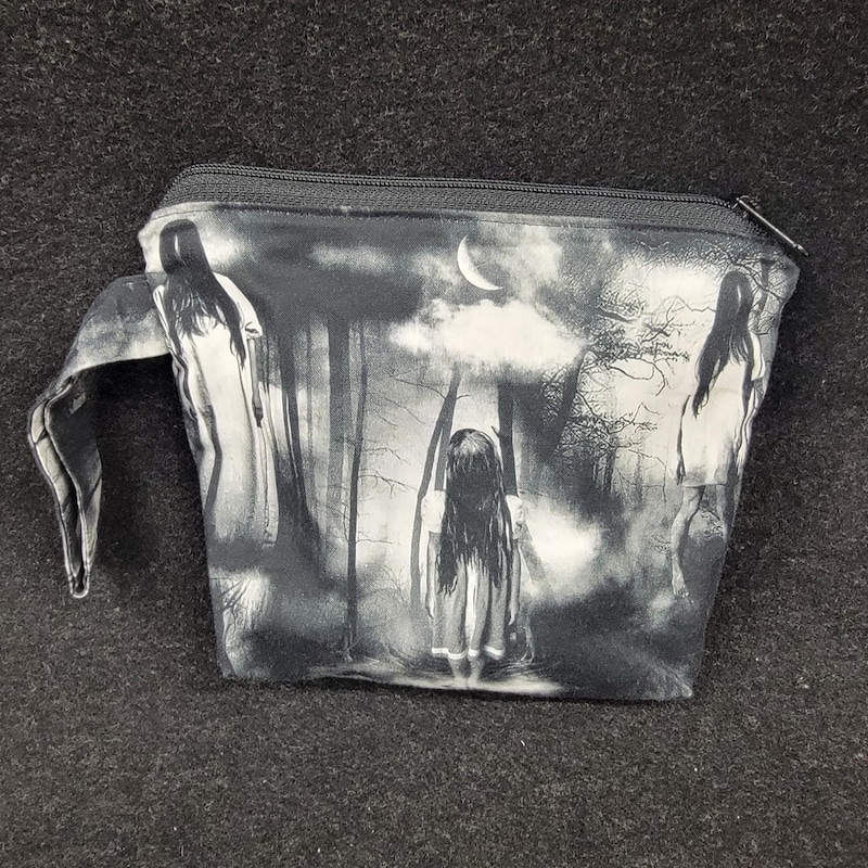 Haunted Ring - Etsy