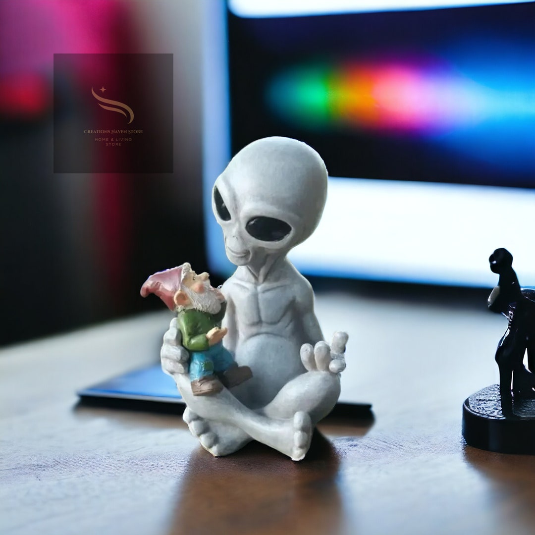 Alien & Dwarf Garden Statue Outdoor Yard, Lawn, Porch Decor Home, Room ...