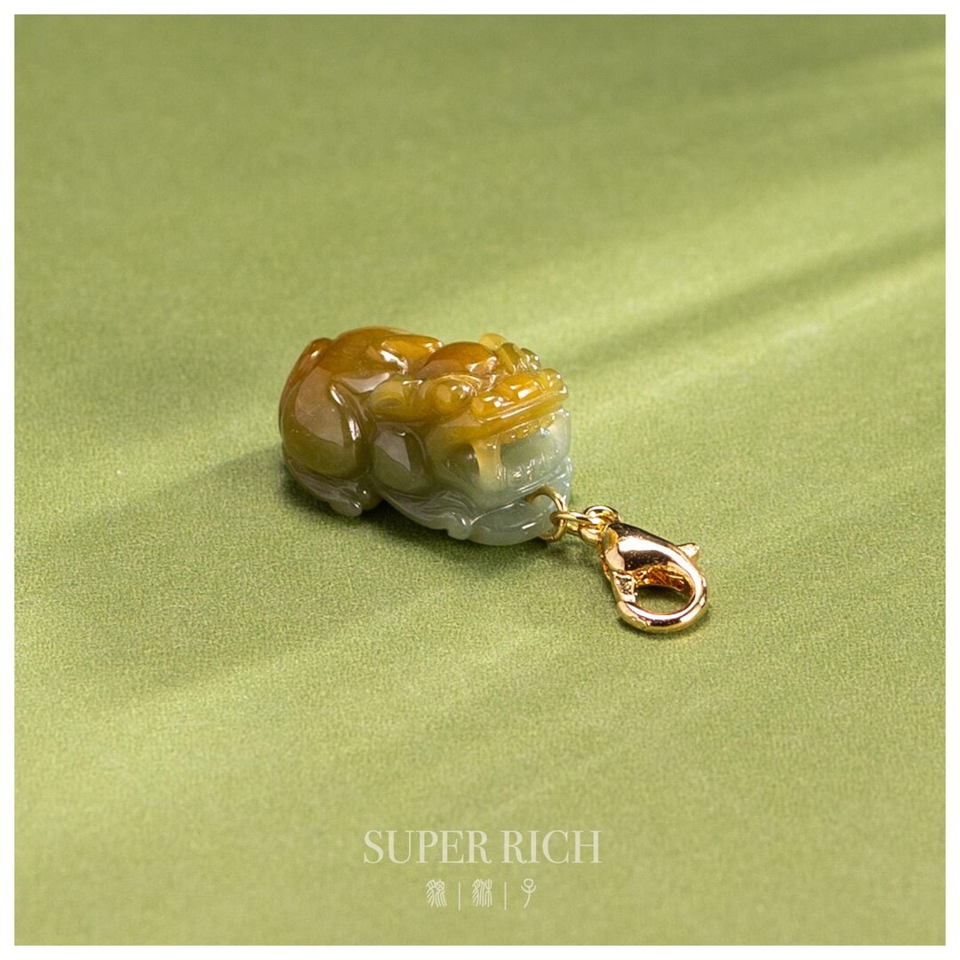 Hand-carved Pixiu Charm天然翡翠貔貅 Certified Grade A Jadeite Clip-on Charm ...
