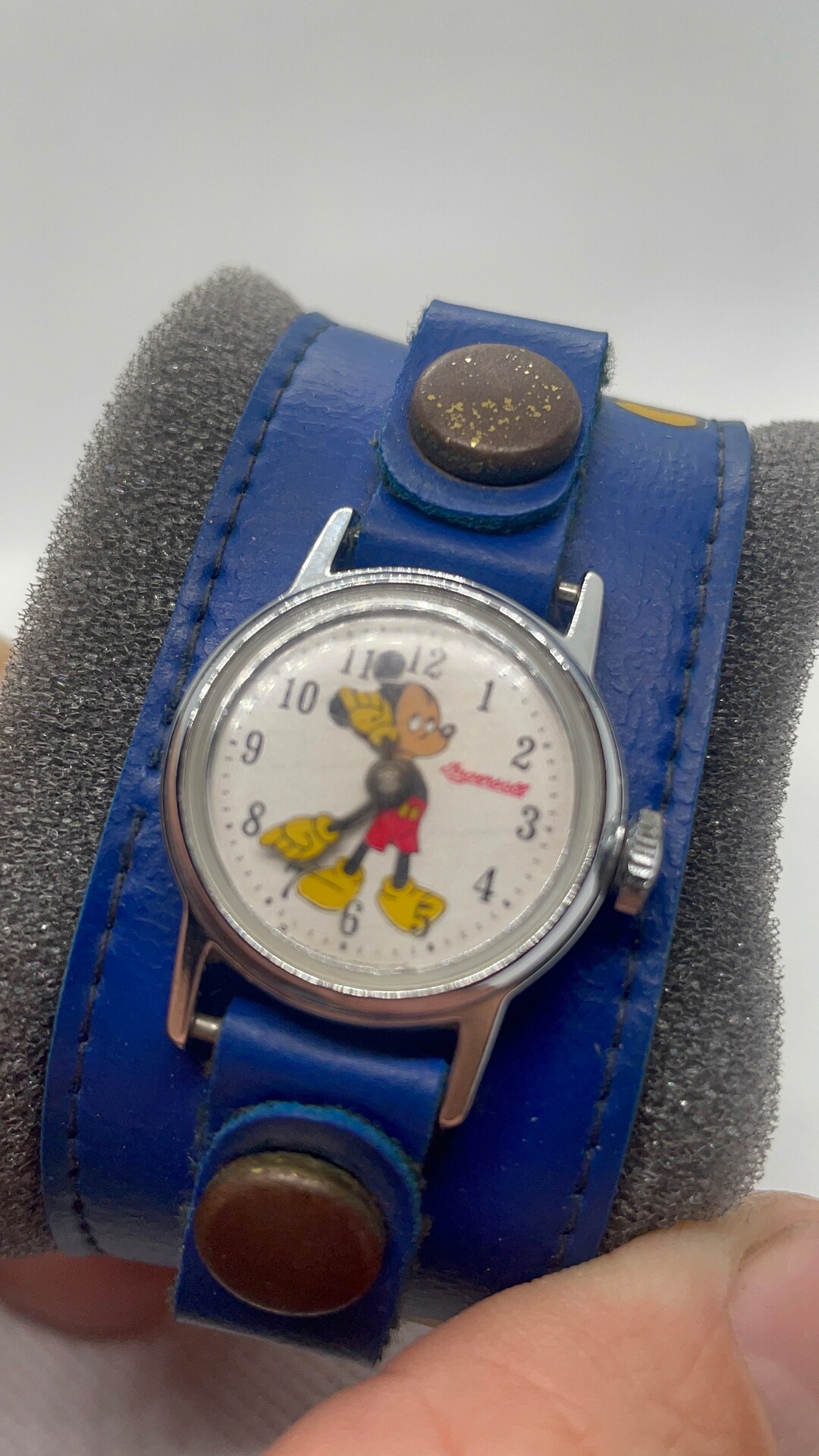 Vintage Great Condition Mickey Mouse Watch W/original Band - Etsy