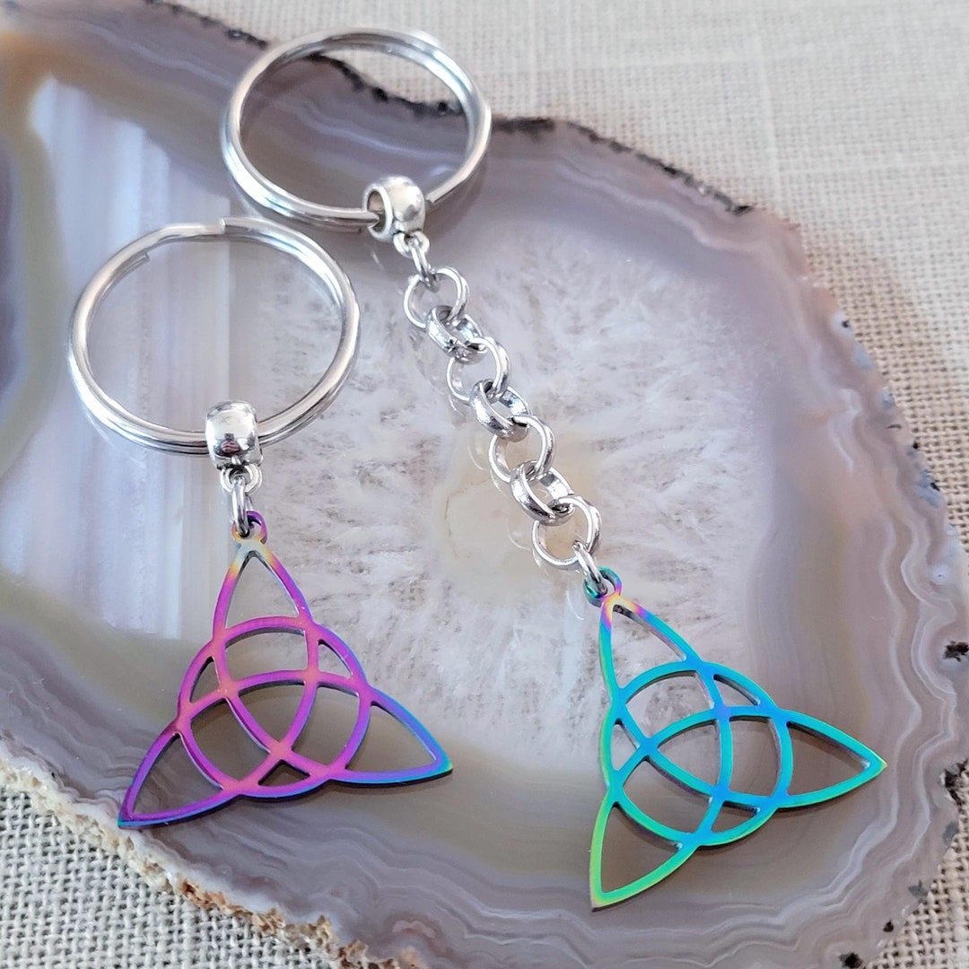 Celtic Knot Keychain, Backpack or Purse Charm Zipper Pull, Iridescent ...