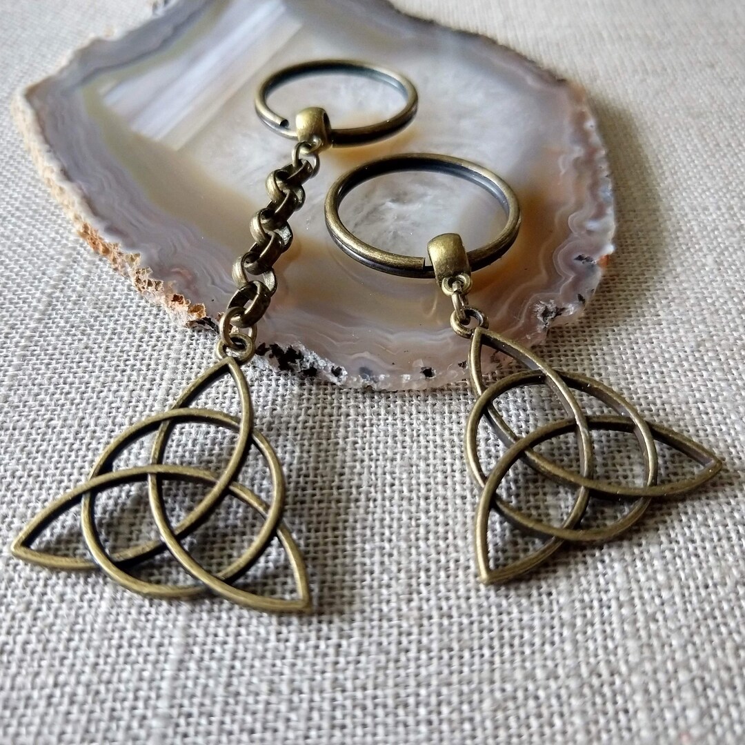 Celtic Knot Key Chain, Bronze Triquetra Trinity Knot Gaelic Key Ring - Etsy
