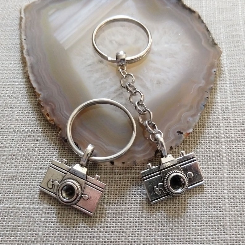 Vintage Camera Keychain: Silver or Bronze Keyring, Zipper Pull Charm - Etsy