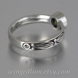 AUGUSTA Sterling Silver Ring With Peridot - Etsy