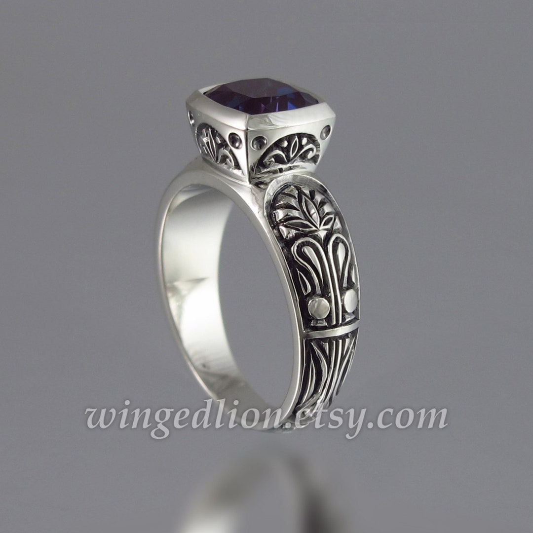 ALEXANDRA 14K Gold Ring With Alexandrite - Etsy