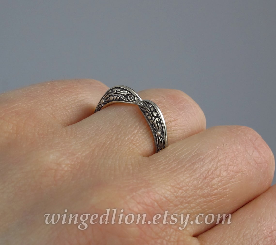 COUNTESS Band in Sterling Silver for Sizes 4-7 | Etsy
