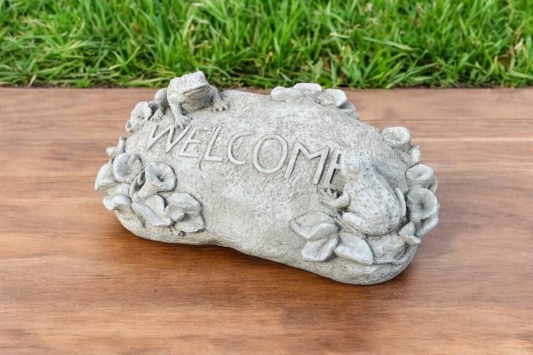 Front Door Sign | Stone Frogs on Rock 4" | Concrete Welcome Home Sign ...