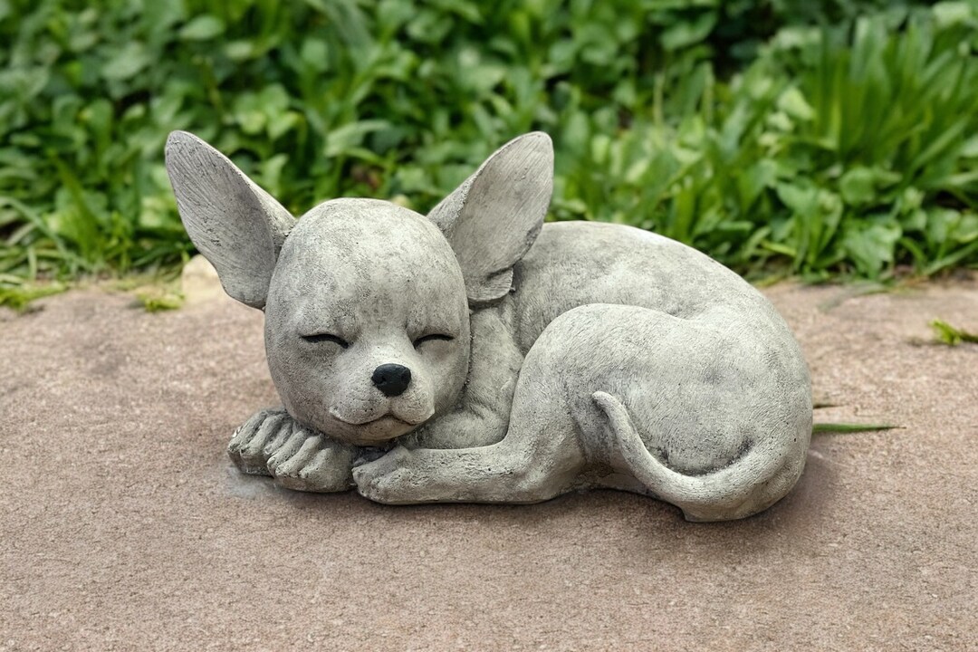 Concrete Chihuahua Figure Dog Memorial 6" | Garden Decorations ...