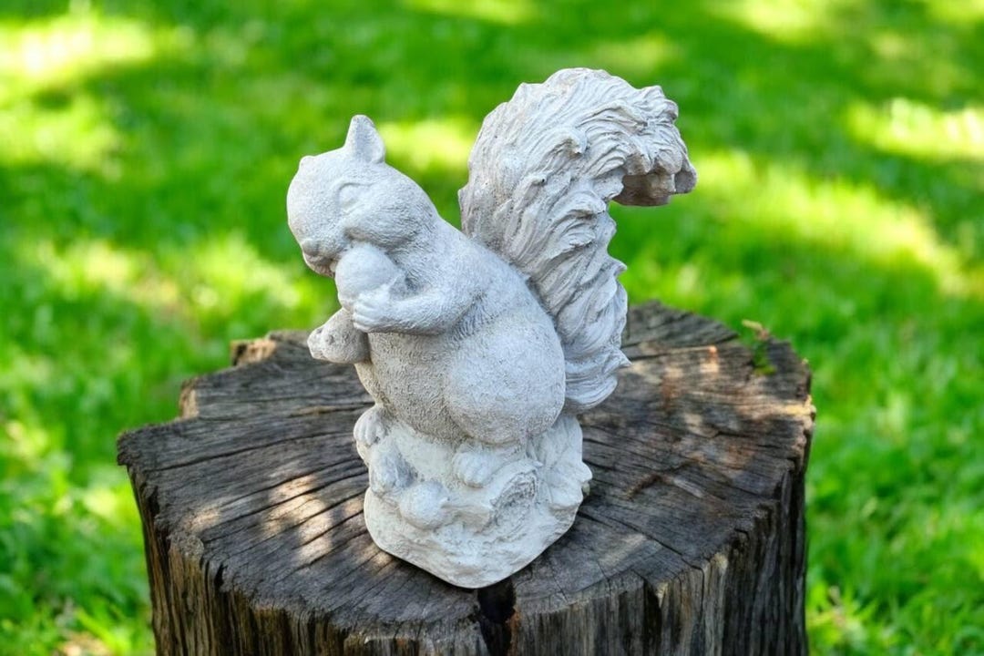 Beton Squirrel Figure | Concrete Animal Statue 11" | Backyard Squirrel ...