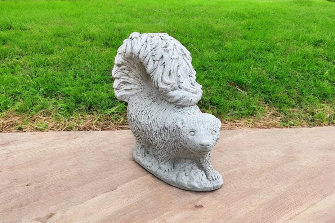 Massive Skunk Backyard Figure | Concrete Skunk Animal on Base Statue 12 ...