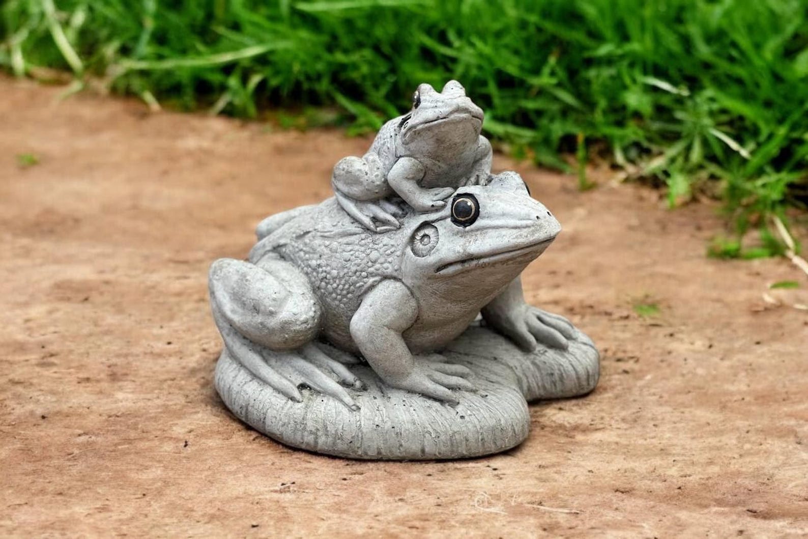 Stone Two Frogs Yard Figure Concrete Couple of Toads Statue 8 Garden ...