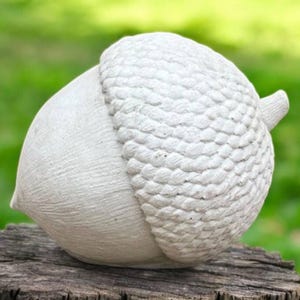 Lawn Acorn Ornament | Stone Backyard Art 7" | Front Door Idea | Acorn ...