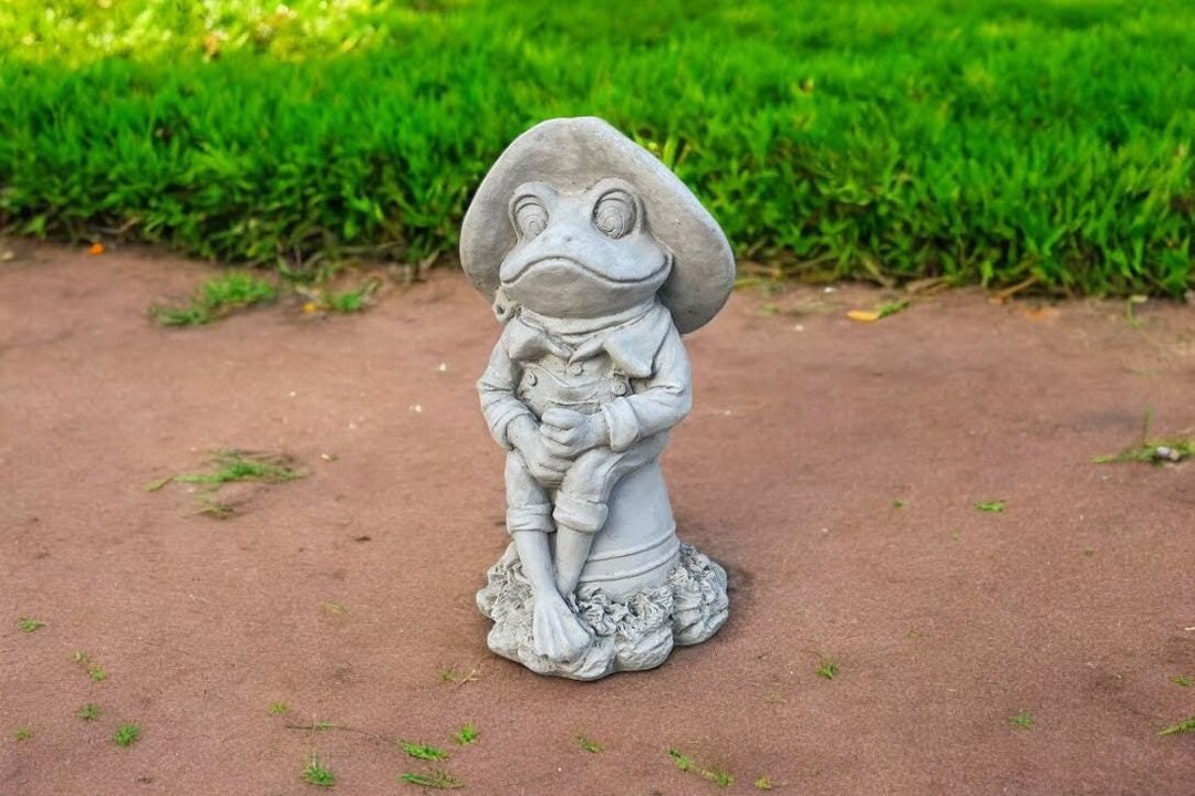Cute Frog Statue | Stone Forg Animal Figure 18" | Frog Garden Sculpture ...