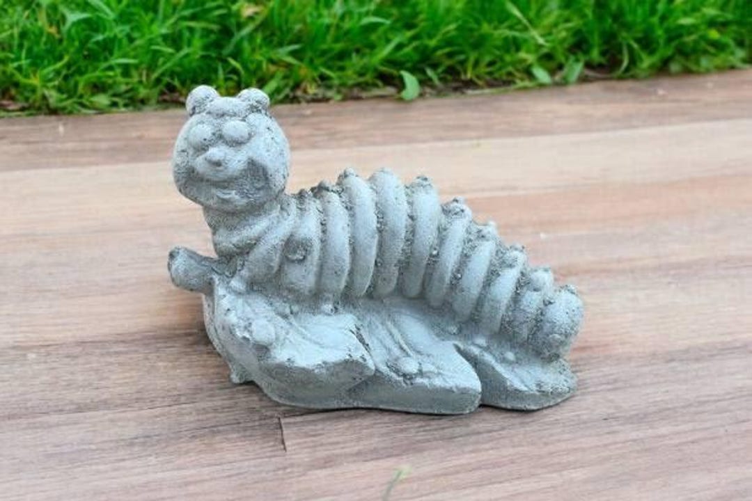 Caterpillar on Leaf | Concrete Caterpillar Sculpture 4" | Yard ...