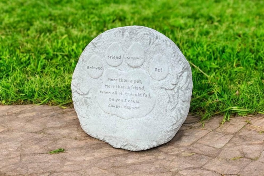Memorial Rock Figure | Pet Memorial Statue | Dog Sympathy Gift | Pet ...