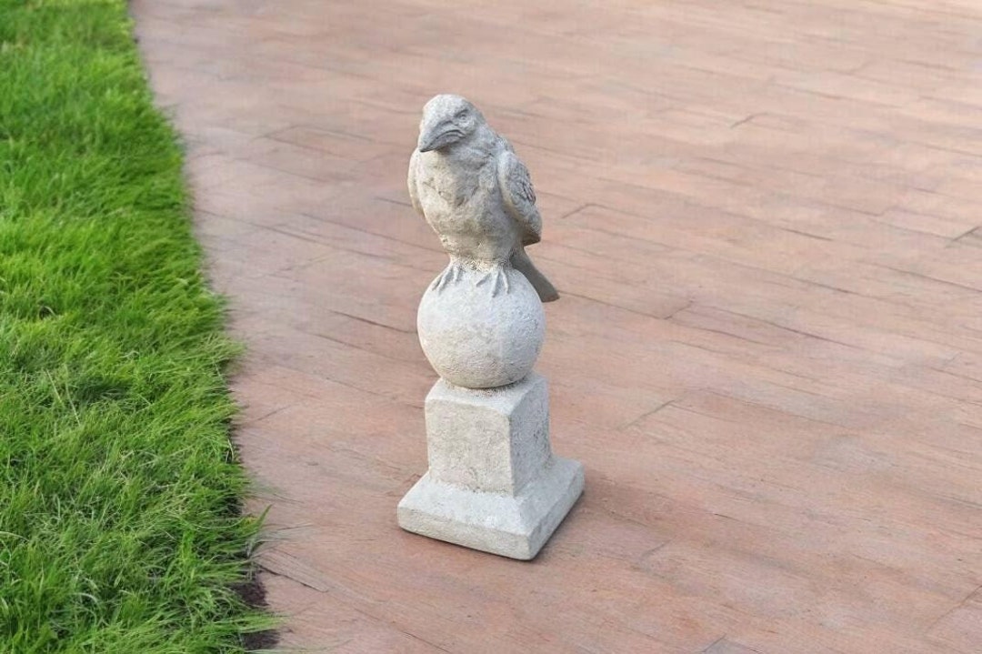 Concrete Crow Figurine | Raven Bird on Post 13" | Stone Crow Statue ...