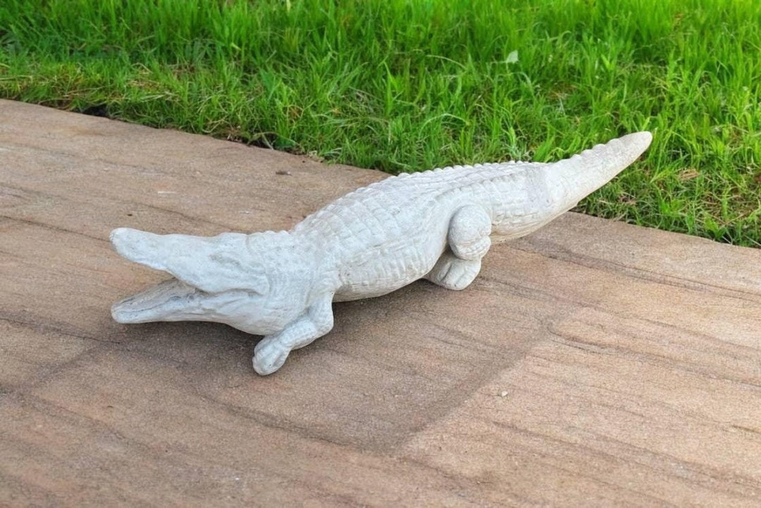Crocodile Statue | Concrete Animal Figure | Stone Crocodile 5" | Lawn ...