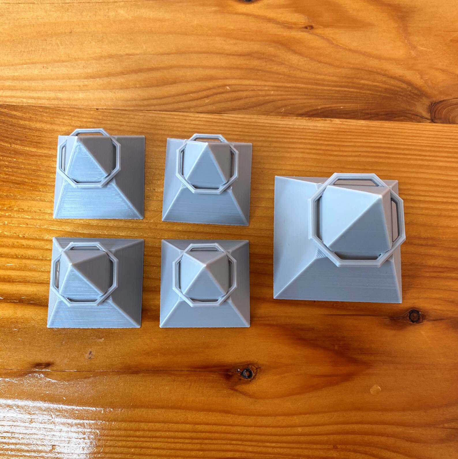 3D Printed Pyramid Paint Stands Small and Large Set Miniature Painting ...