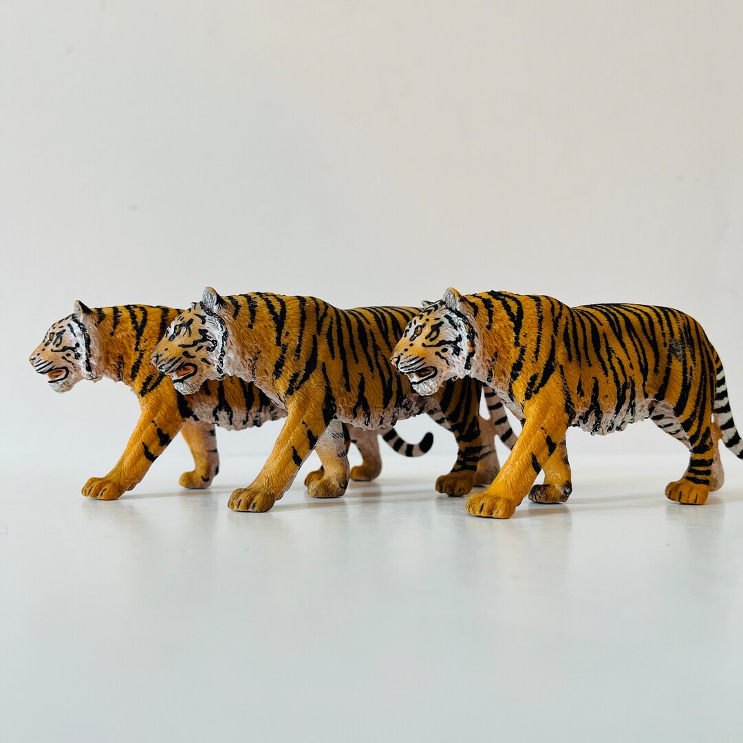 Schleich tiger toy figure store