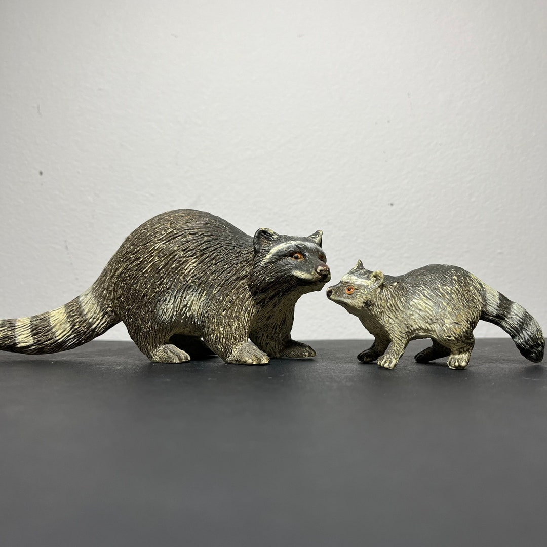 Vintage AAA Rubber Raccoon Model Toy Figurine Animal Figure Plastic ...