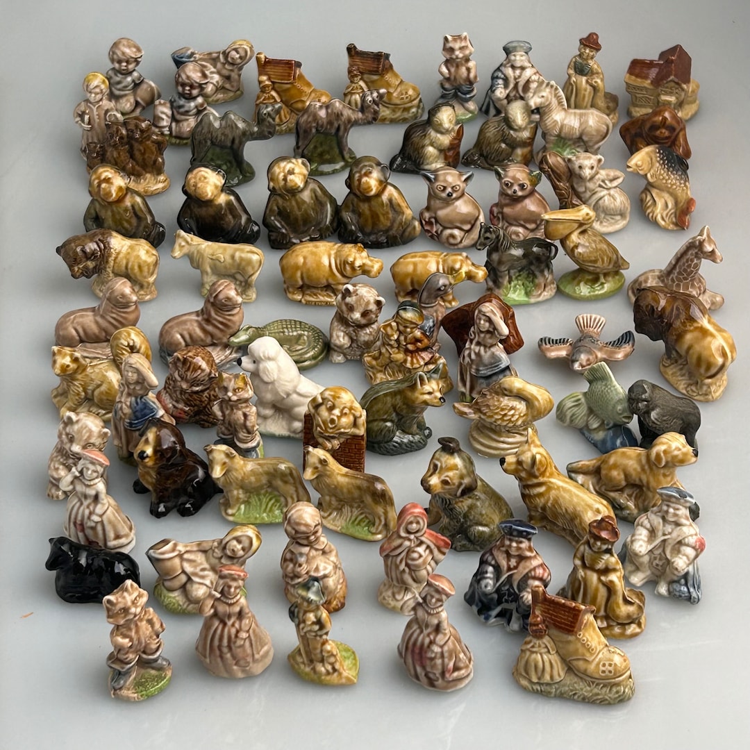 Vintage Wade Porcelain Red Rose Tea Figurines Lot - Etsy