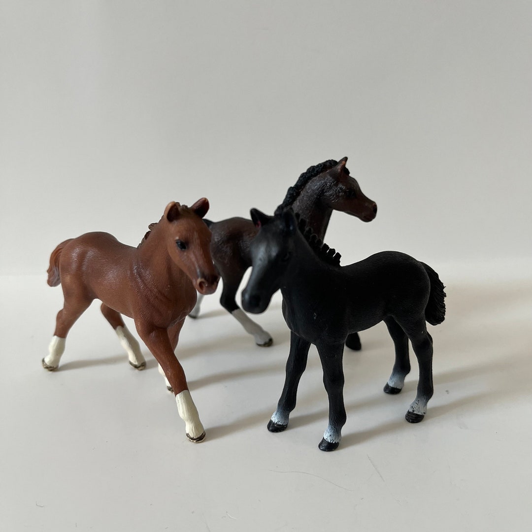 Vintage Retired Schleich Female Foals Horse Model Toy Figurine Set of ...