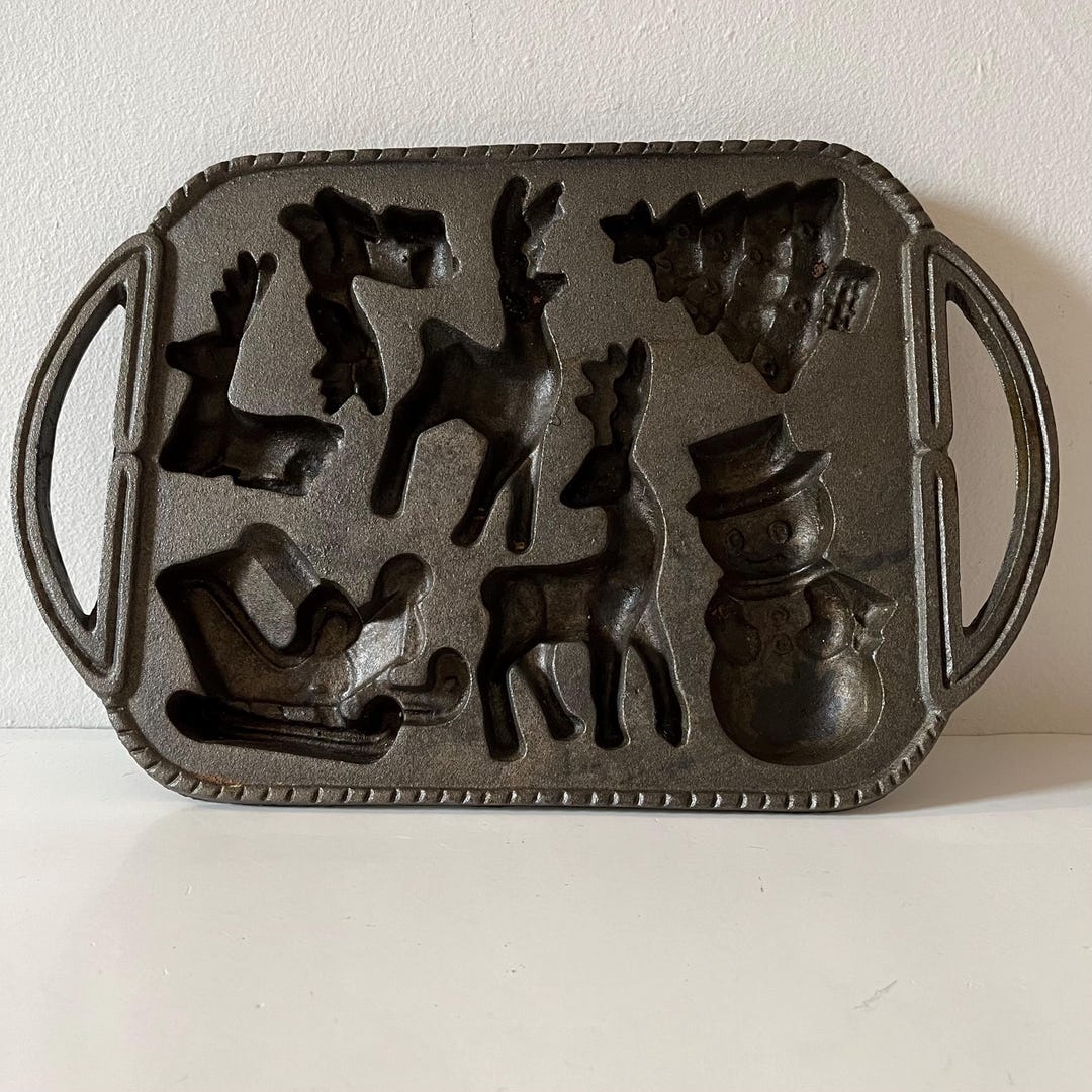 Vintage Cast Iron Christmas Tree Snowman Reindeer Holiday Xmas Cookie ...