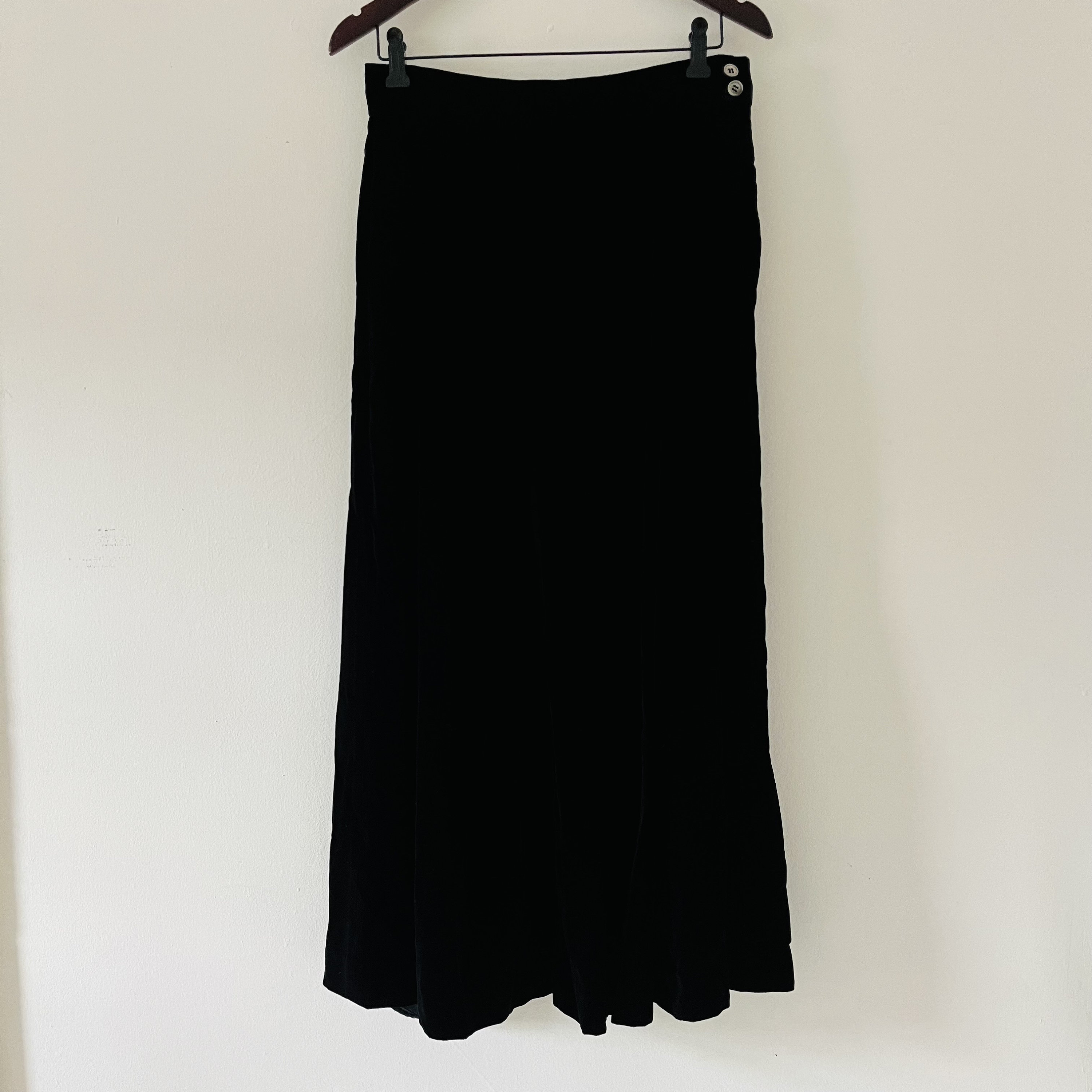 Vintage Lauren Ralph Lauren Black Velvet Side Zip With Vintage Lauren Ralph Lauren Black Velvet Side Zip With