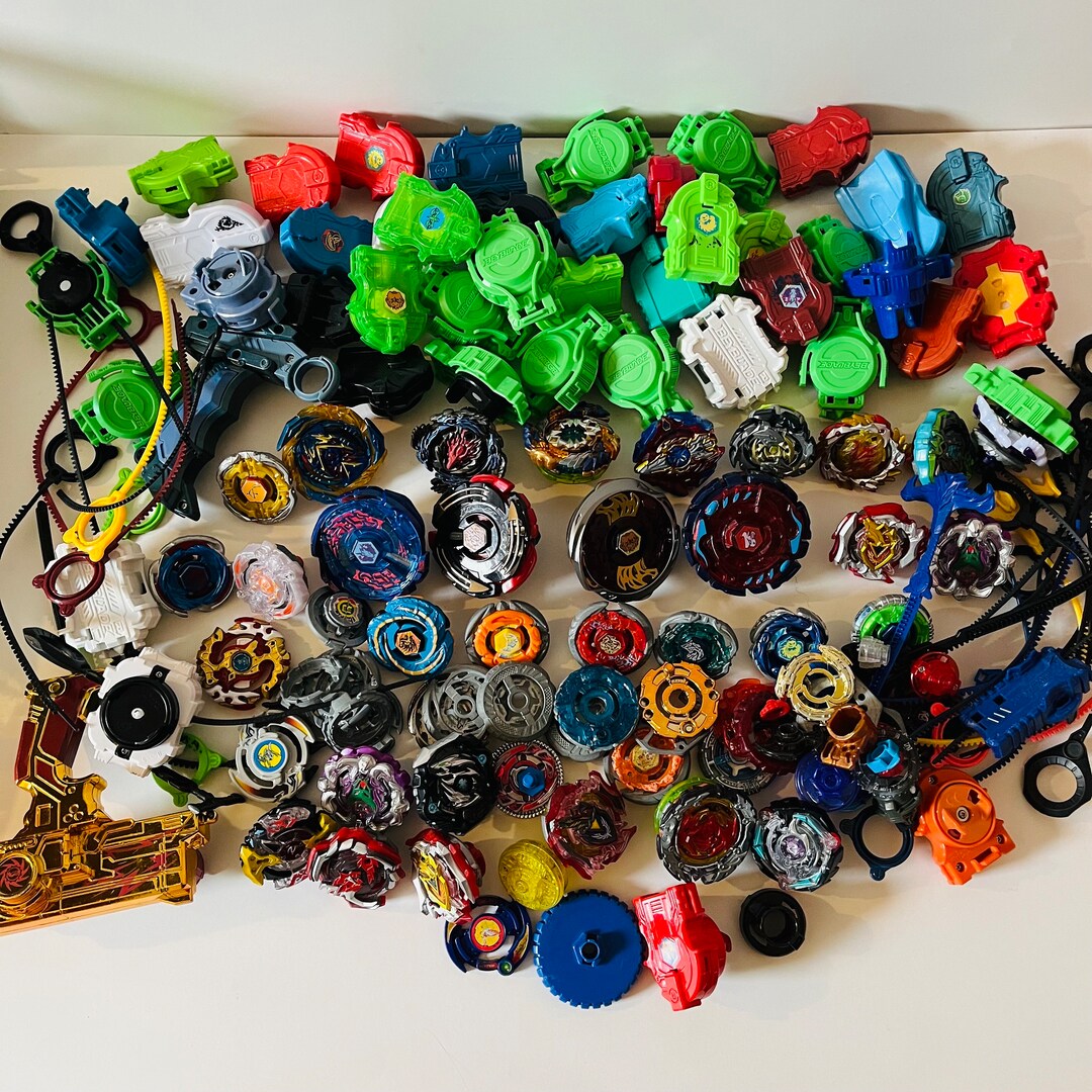 Vintage Bey Blade Collectible Toys Beyblade Mixed Lot Tops Tomy Hasbro ...