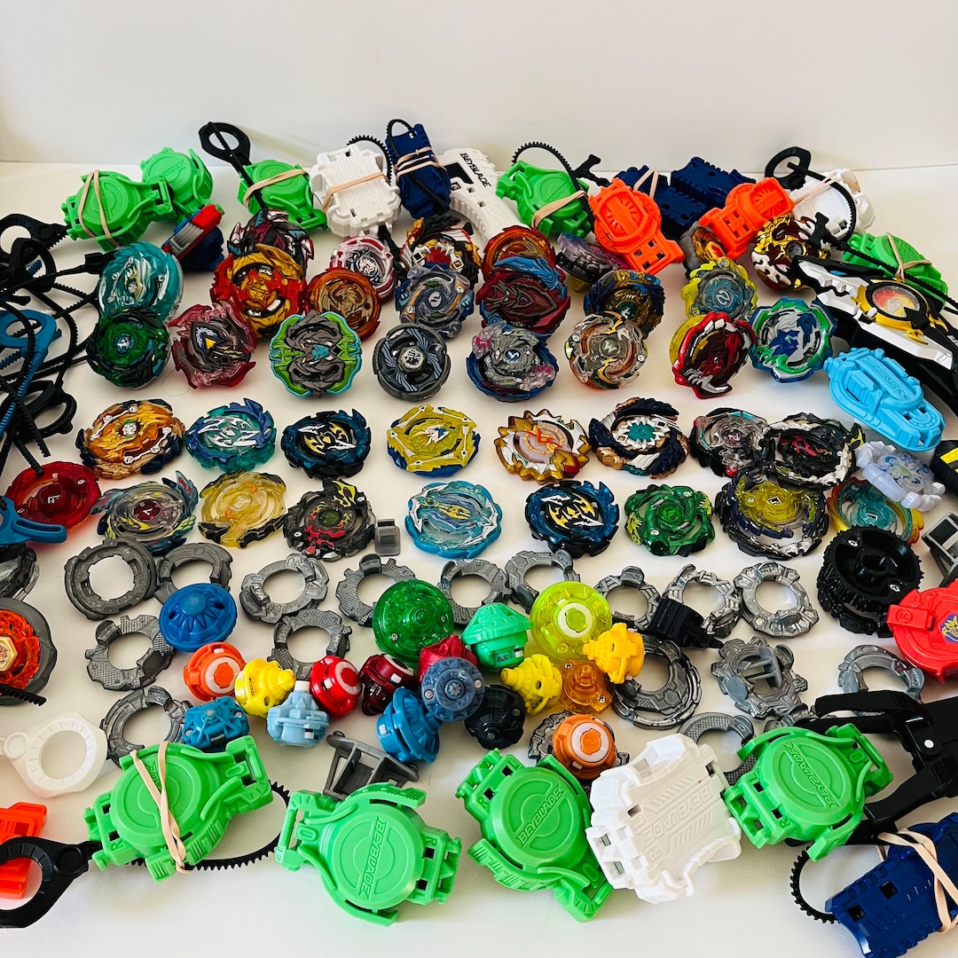Vintage Bey Blade Collectible Toys Beyblade Mixed Lot Tops Tomy Hasbro ...