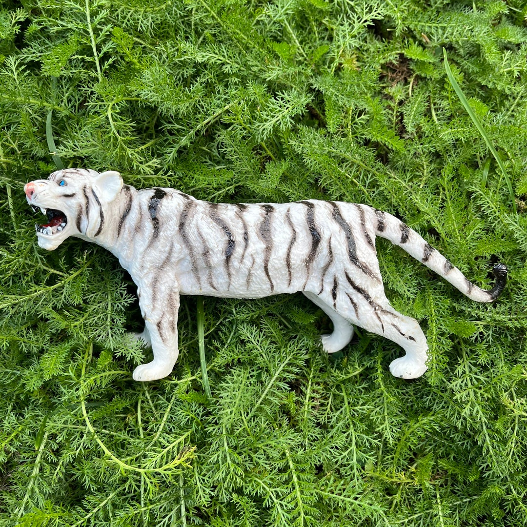 Vintage AAA Large White Tiger Figurine Toy Plastic Rubber Animal Figure ...