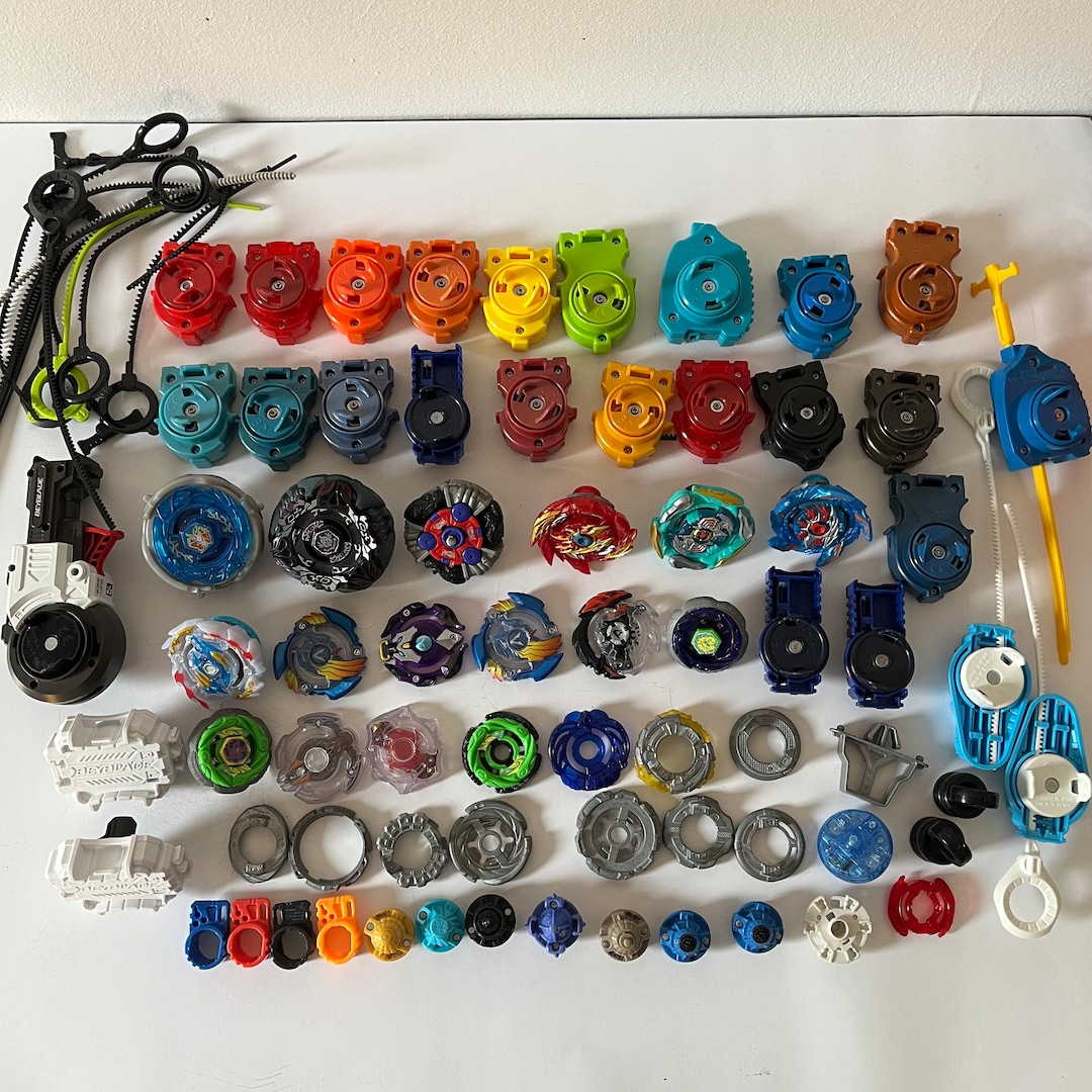 Vintage Bey Blade Collectible Toys Beyblade Mixed Lot Tops Tomy Hasbro ...
