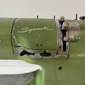 VINTAGE Swiss ELNA Supermatic Green Sewing Machine Model 50 - With Case ...