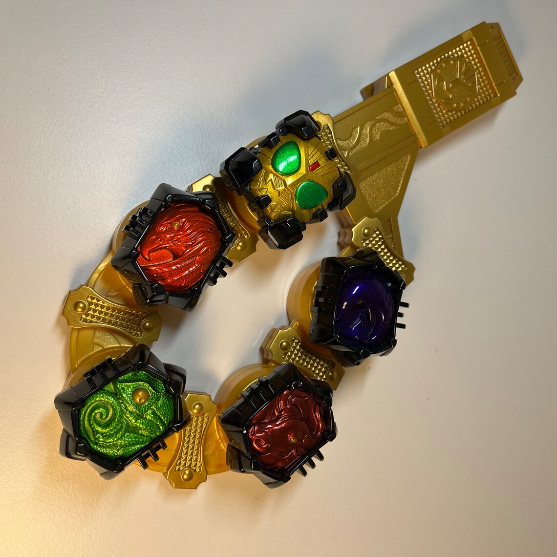 Bandai DX Wizard Ring Holder With Rings Beast Color Kamen Rider Wizard ...