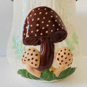 Vintage Arnel's Speckled Merry Mushroom Inspired Toadstool Mushrooms Large Canister Cookie Jar ...