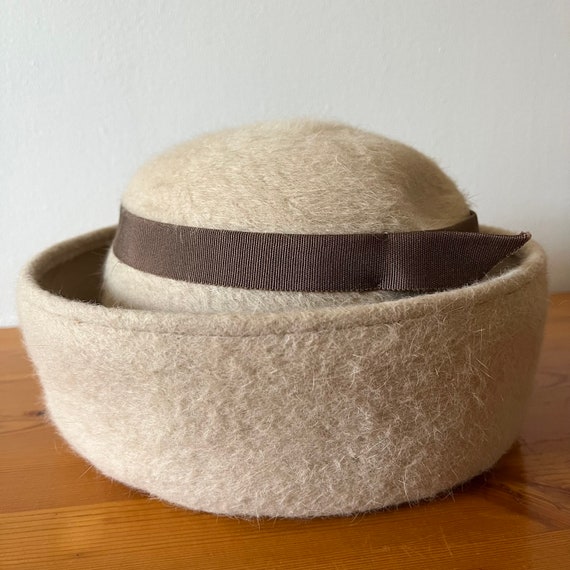 Vintage 1960s Italian TOSCANO Ermine Fur Felt Hat Cre… - Gem
