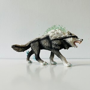 Schleich Eldrador Ice World Snow Wolf Toy Figure - Collectible Toy ...