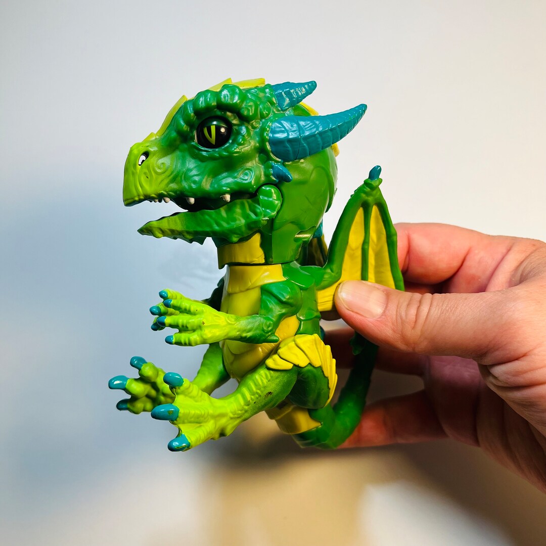 Retired Fingerling Interactive Untamed Electronic Pet Untamed Dragon ...