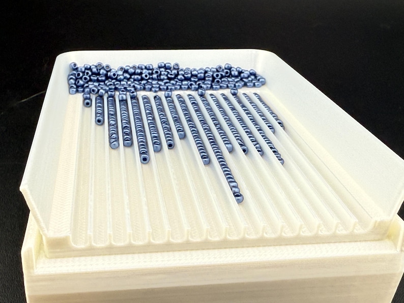 Seed Bead Tray With Lid and Angled Stand for 11/0 | 3D Printed ...